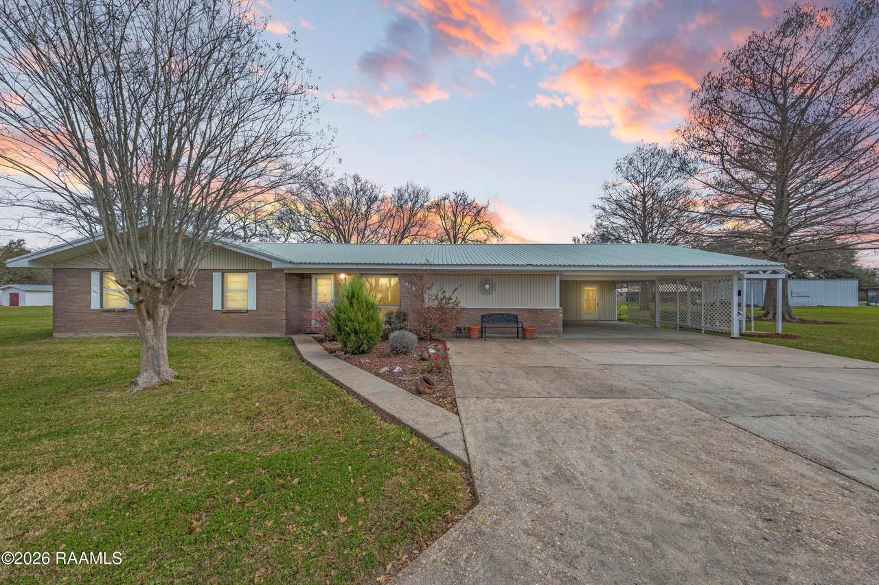 1016 Will Guidry, Breaux Bridge, LA 70517 (MLS #2600001676) :: Keaty ...