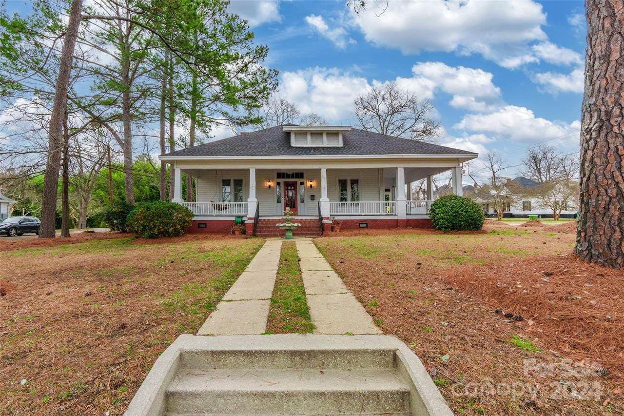 176 Columbia Street, Chester, SC 29706 (#4109257) :: MartinGroup Properties