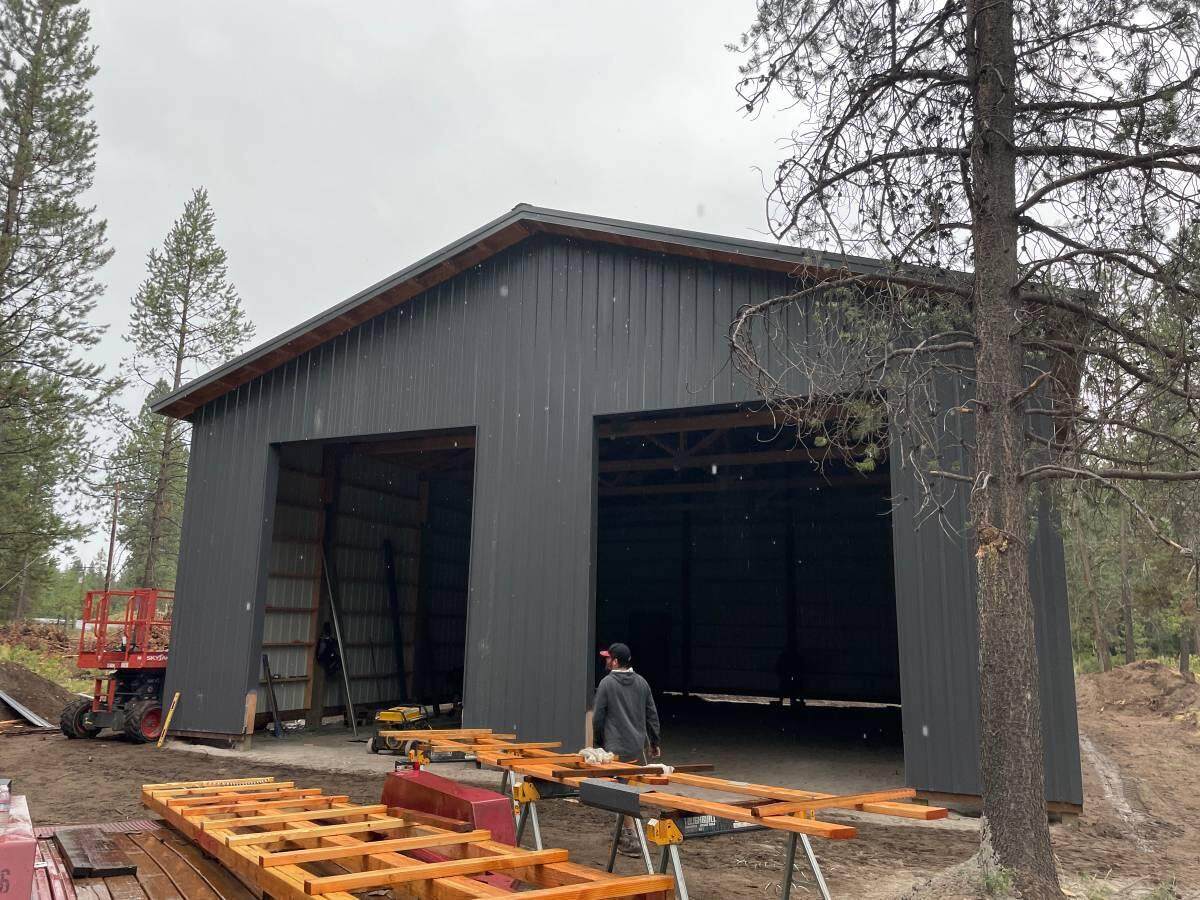 55475 Heierman Drive, Bend, OR 97707 (MLS #220185120) :: Team Birtola ...