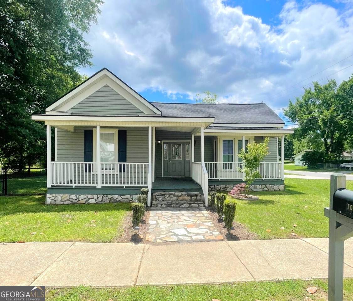 102 W Lipham Street, Tallapoosa, GA 30176 (MLS #10524290) :: Buffington ...