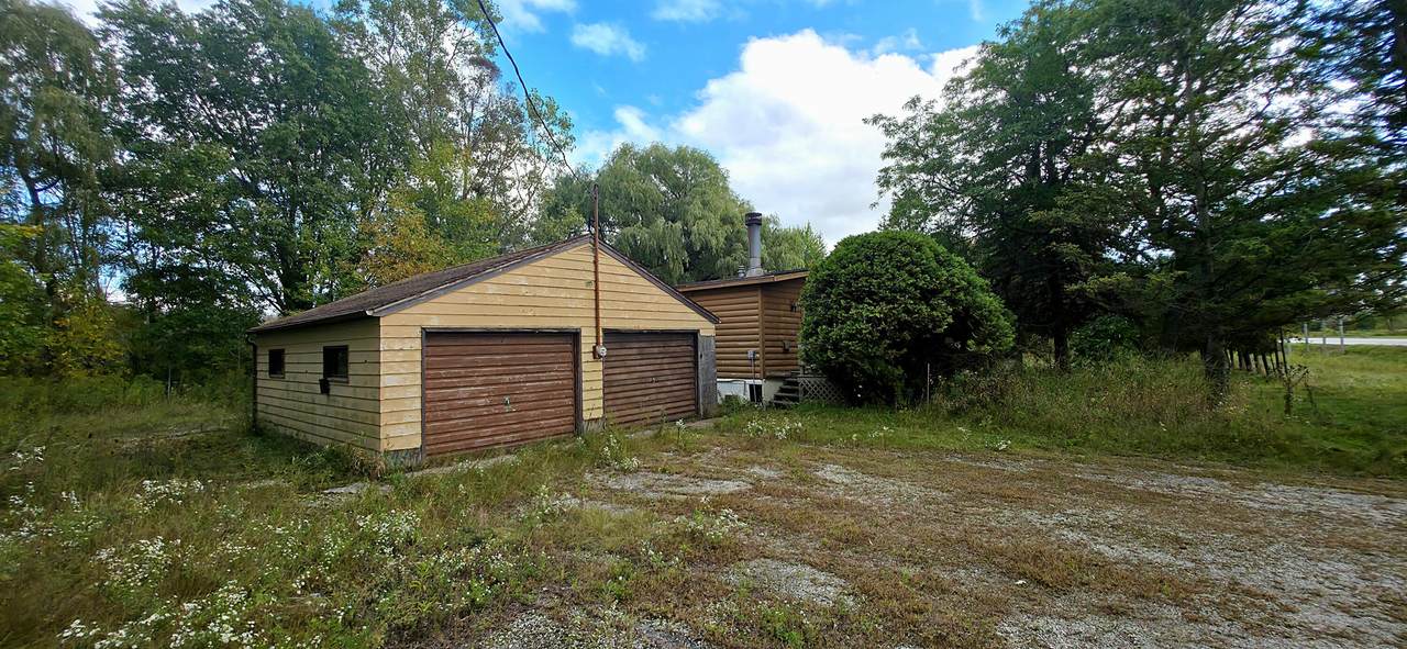 4403 County Road Q, Manitowoc, WI 54220 (#1936762) :: Shine Realty